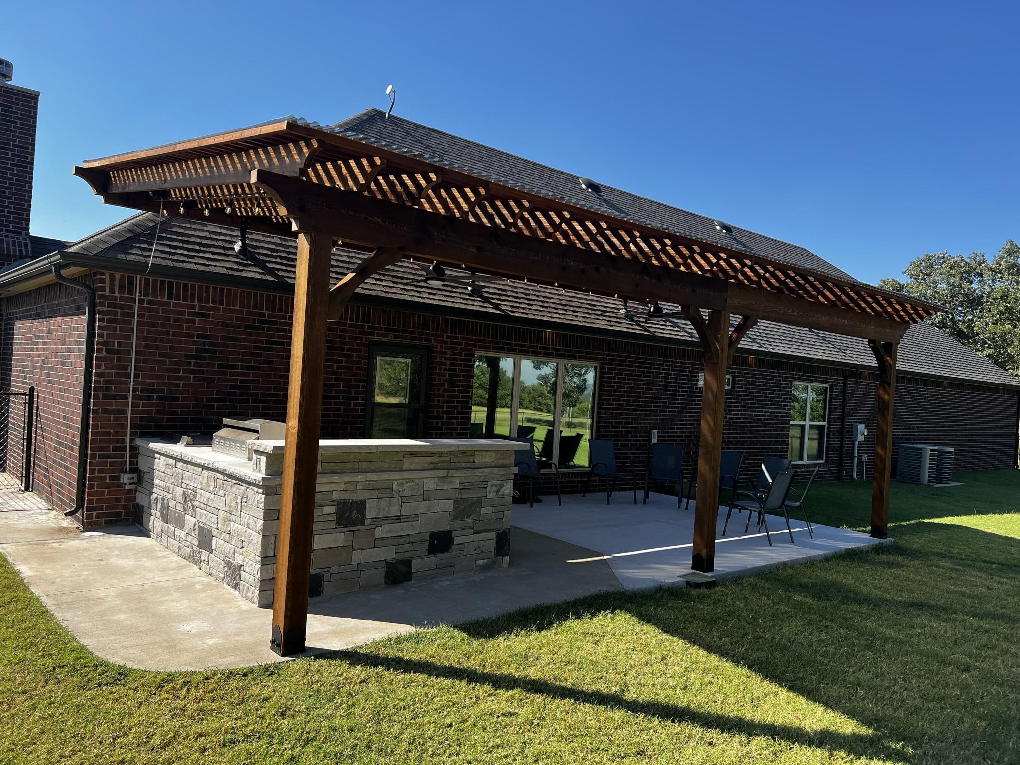 Tulsa Outdoor Kitchens | Modern Woodscapes is Highly Rated